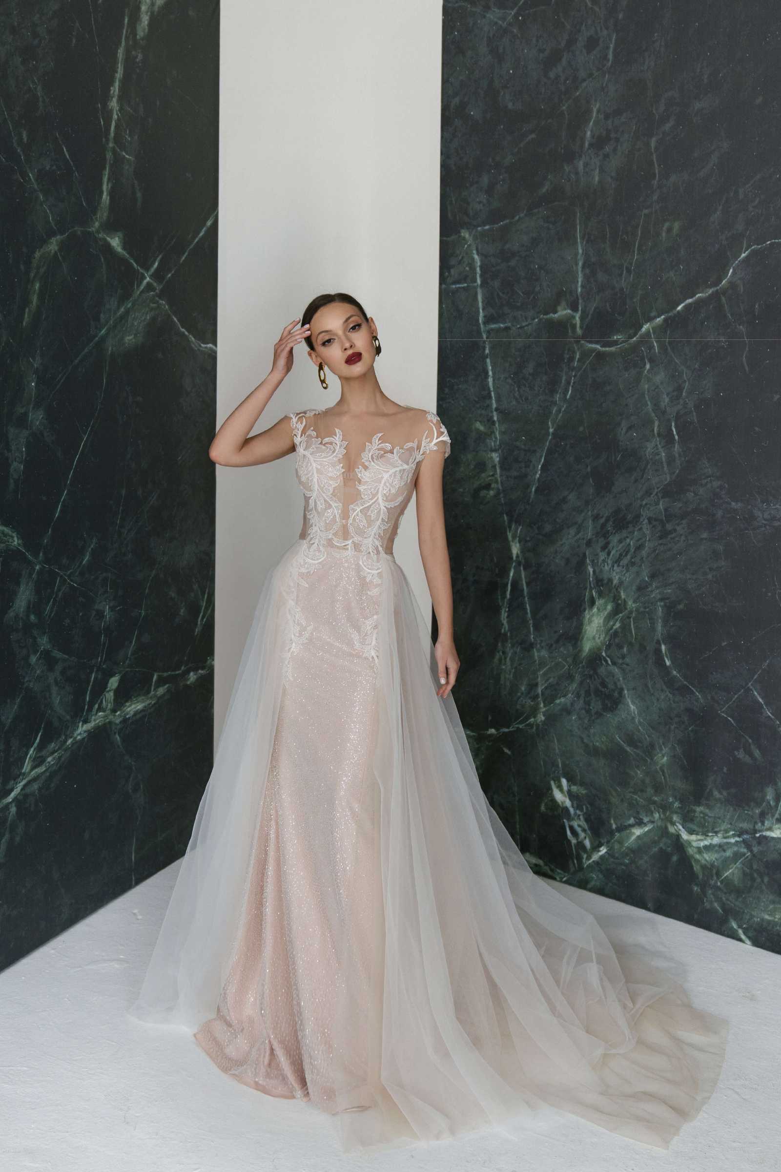 AUTUMN - Bridal dresses • Demure-boutique.com